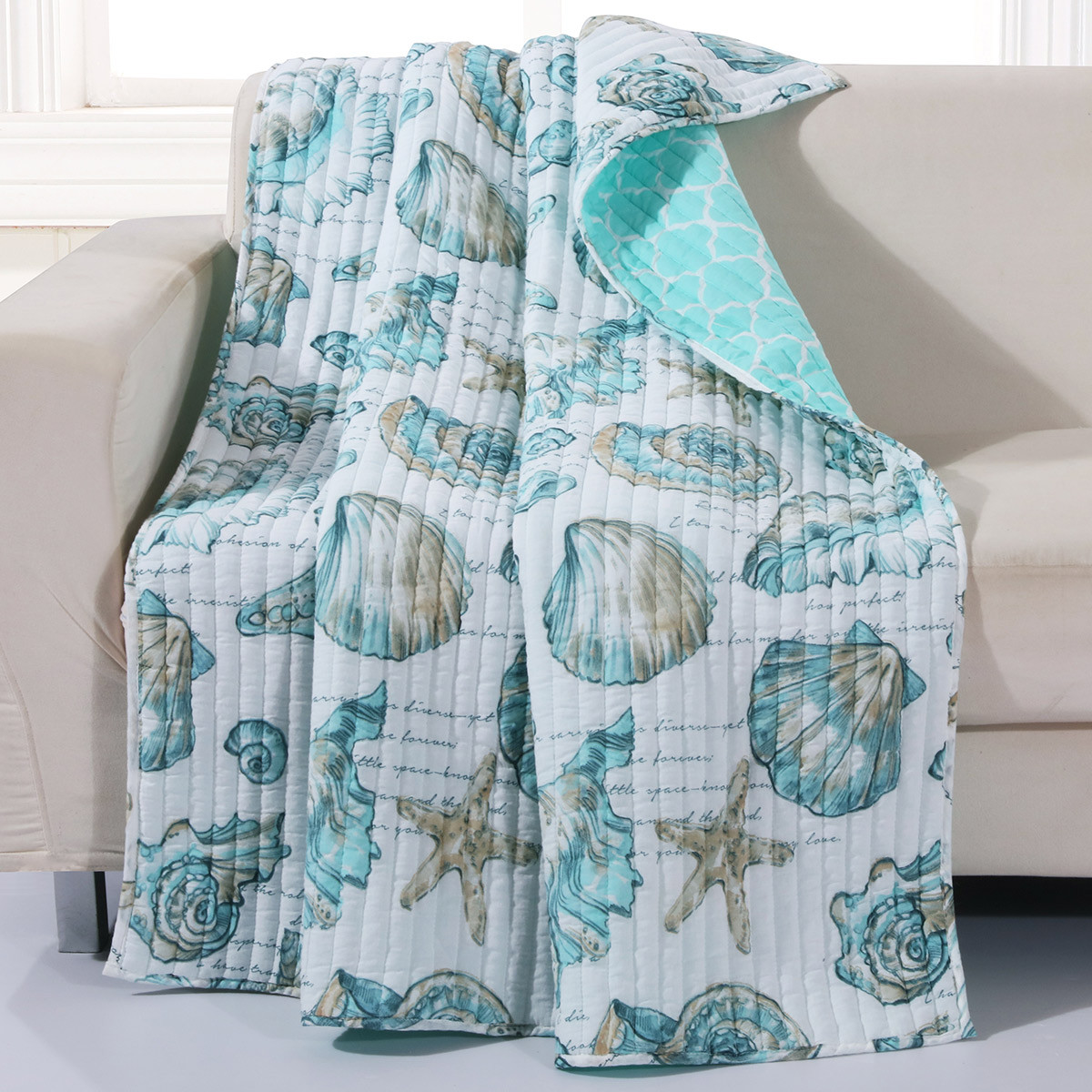 Cozy Coastal Style Throw Blankets | Bella Coastal Décor