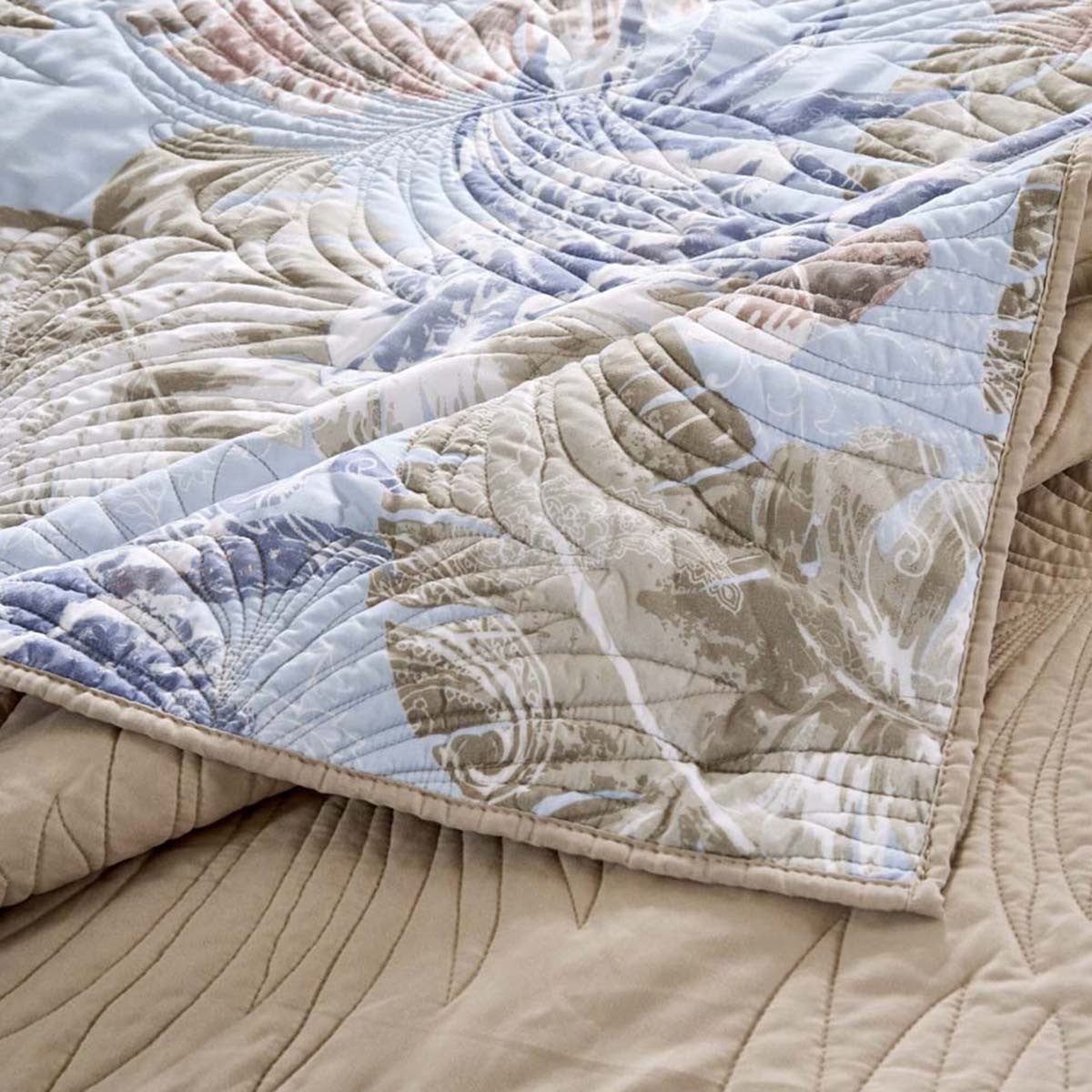 Coastal Canopy Quilt Bed Set - Full/Queen | Bella Coastal Decor
