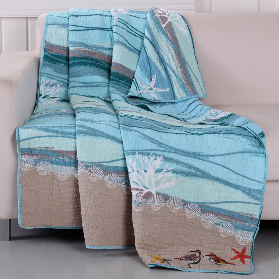 Cozy Coastal Style Throw Blankets | Bella Coastal Décor