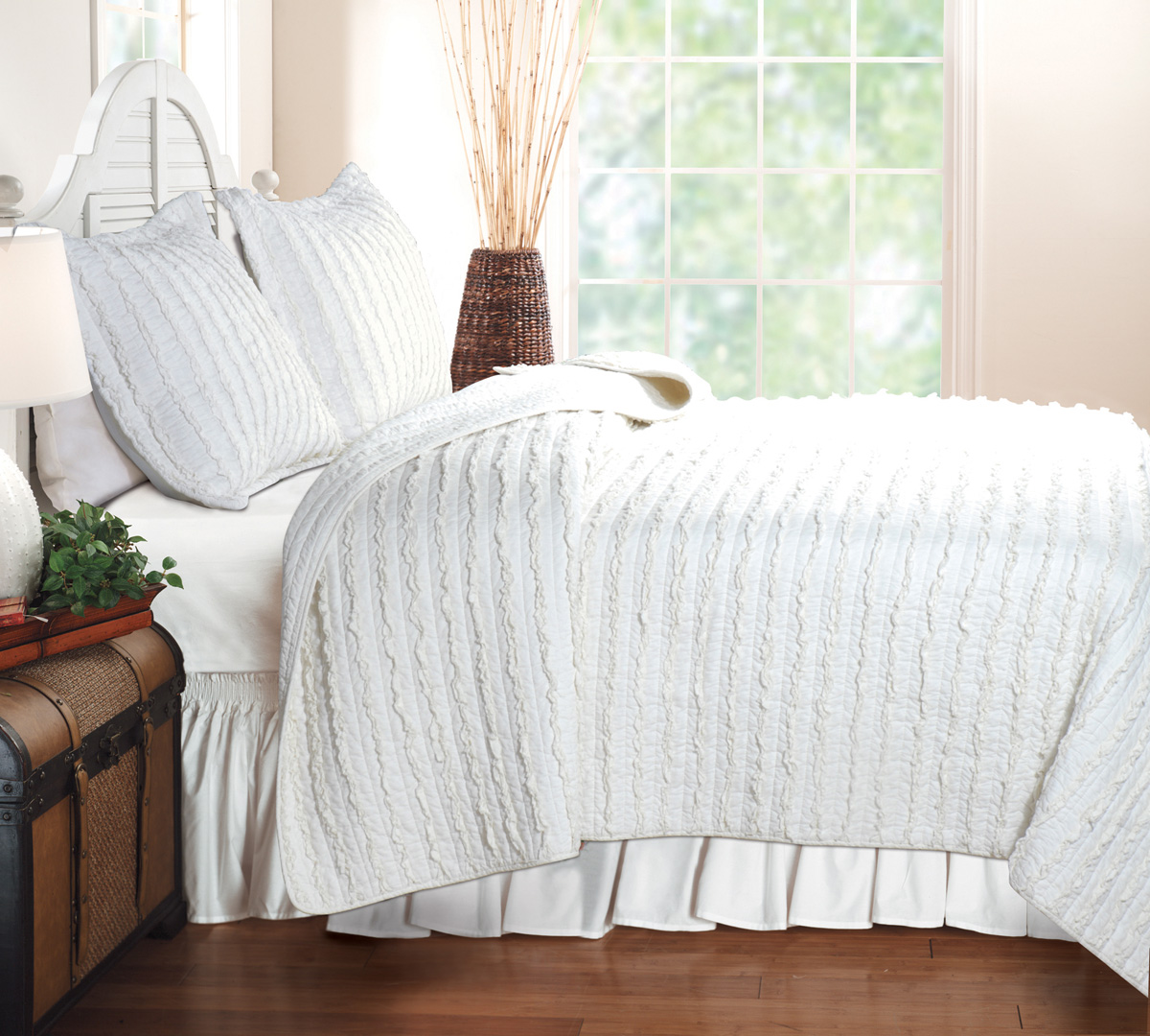 white quilted bedding