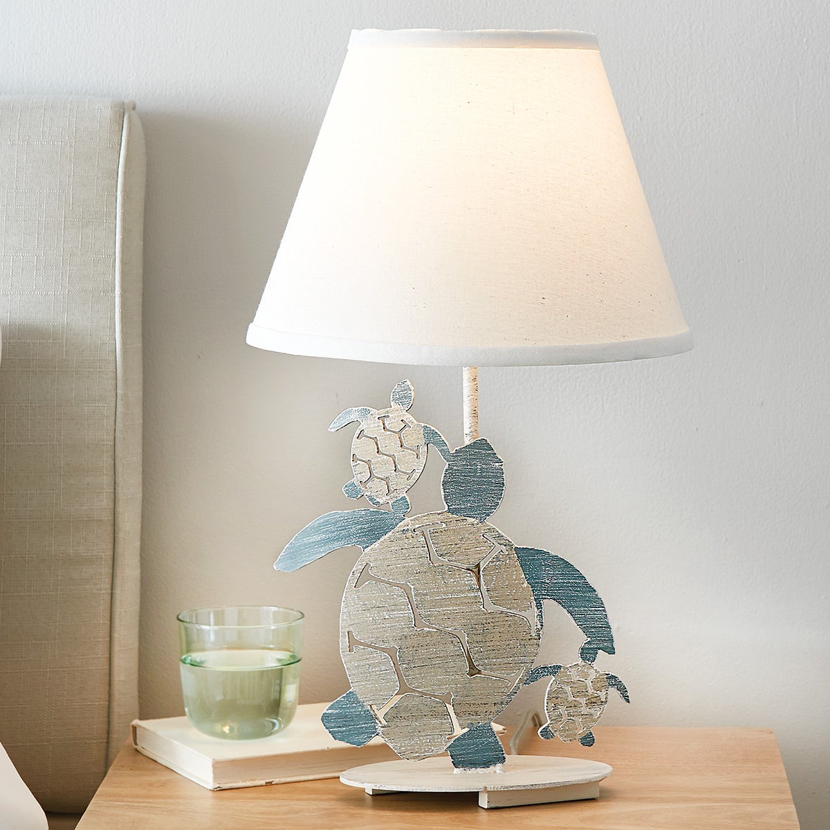 white conch shell table lamp